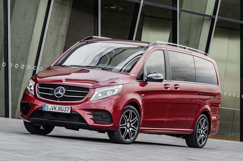 Svolávací akce Mercedes-Benz V-Class (2018) zámek dveří, zranění